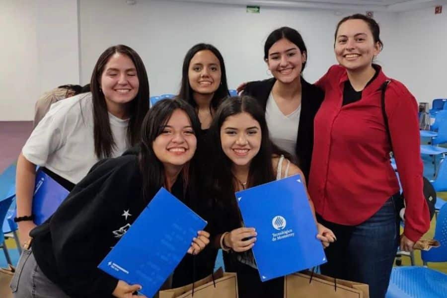 Alumnas Tec son finalistas en el Hackathon mundial de la NASA | Tecnológico de Monterrey